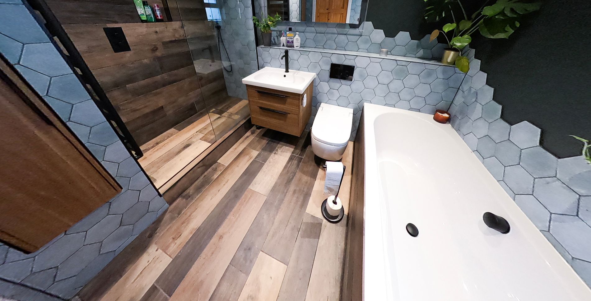 Bathroom Showpiece - Gyle, Edinburgh | Redpath Interiors